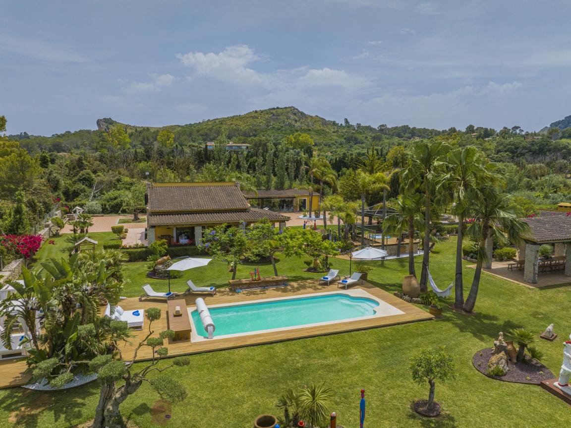 250 M² Finca ∙ 4 Bedrooms ∙ 8 Guests - Alcúdia