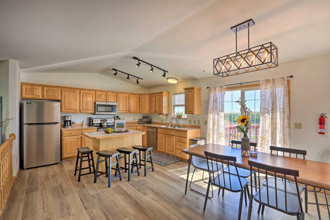 204 M² Apartment ∙ 4 Bedrooms ∙ 9 Guests - Red Lodge, MT