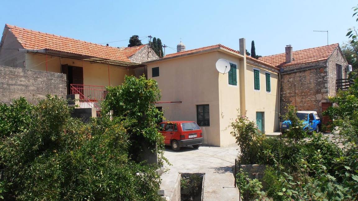 38 M² Ferienwohnung ∙ 2 Schlafzimmer ∙ 4 Gäste - Jelsa