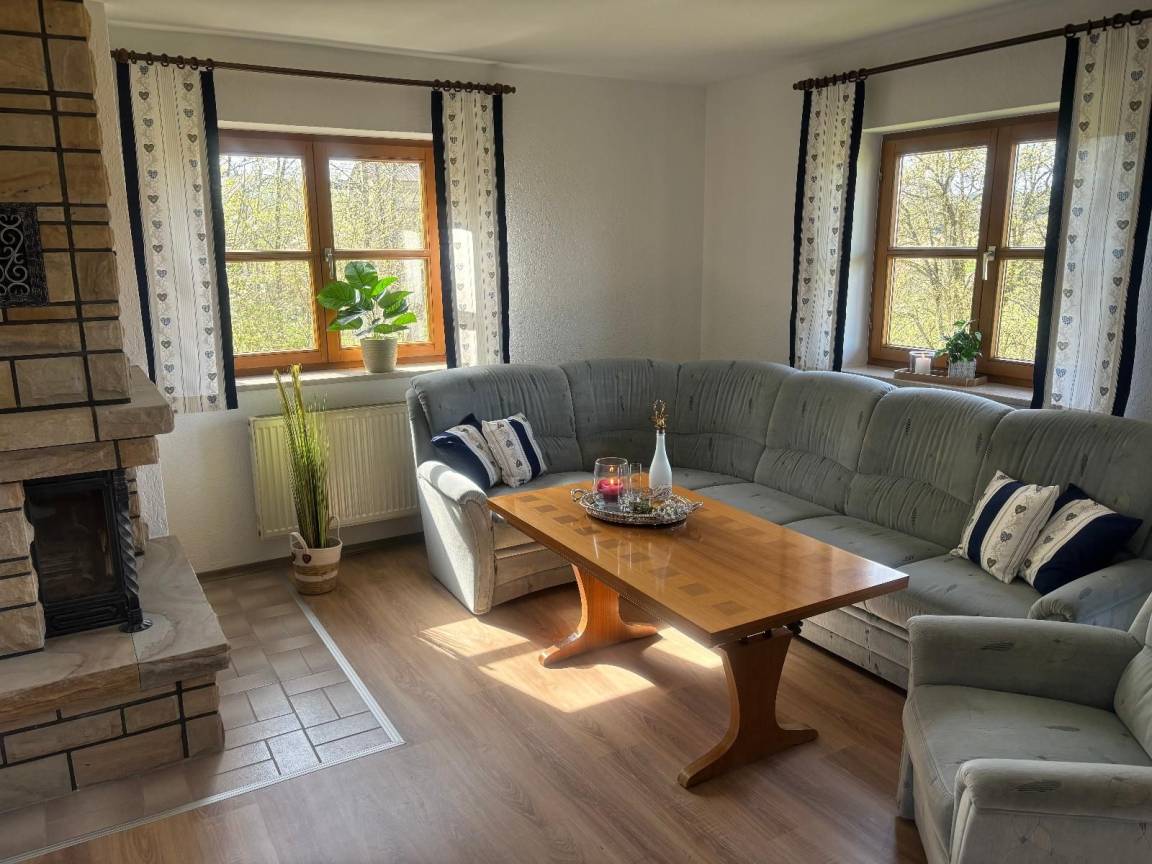 88 M² Ferienwohnung ∙ 2 Schlafzimmer ∙ 6 Gäste - Furth im Wald