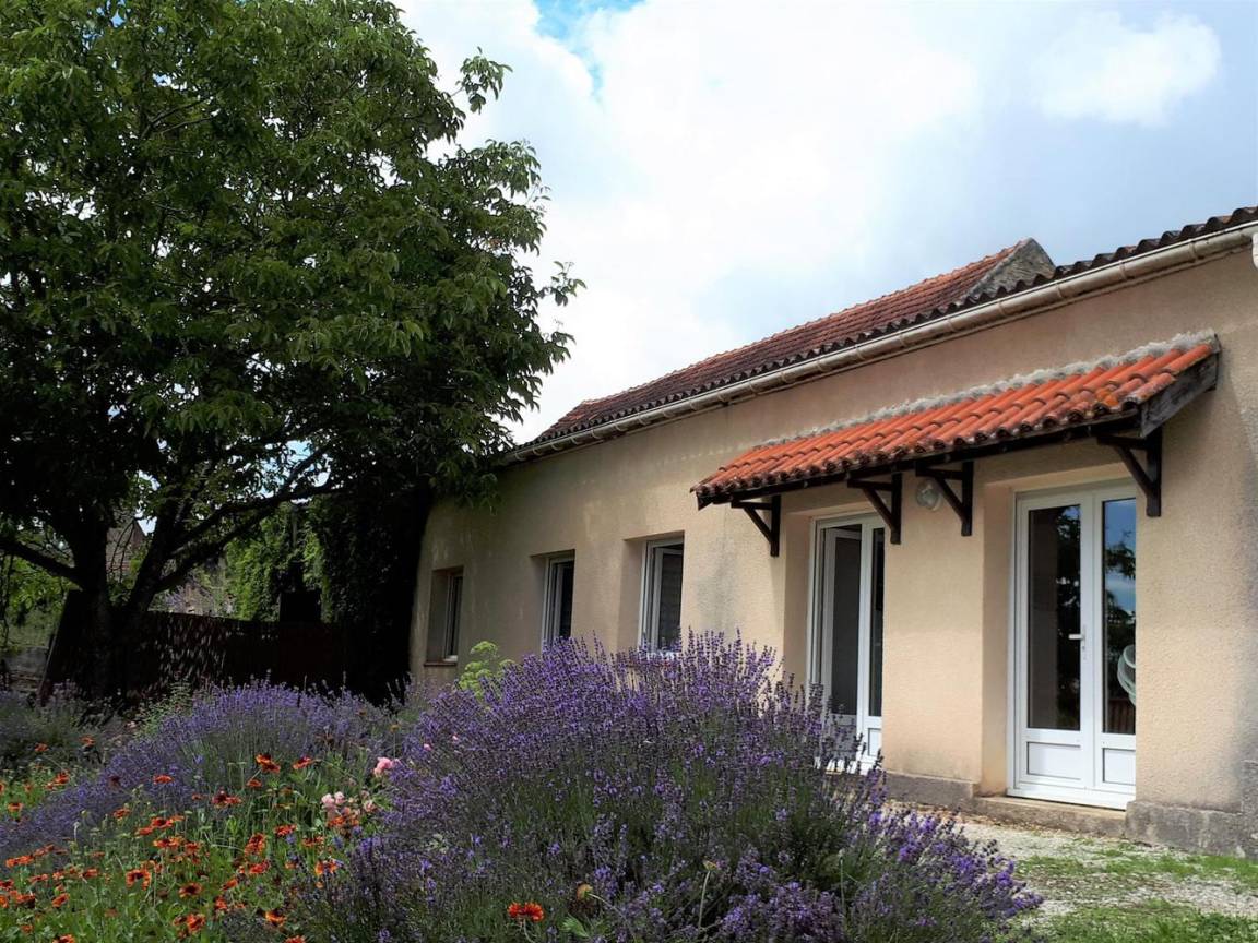 106 M² Gîte ∙ 3 Chambres ∙ 6 Personnes - Lot