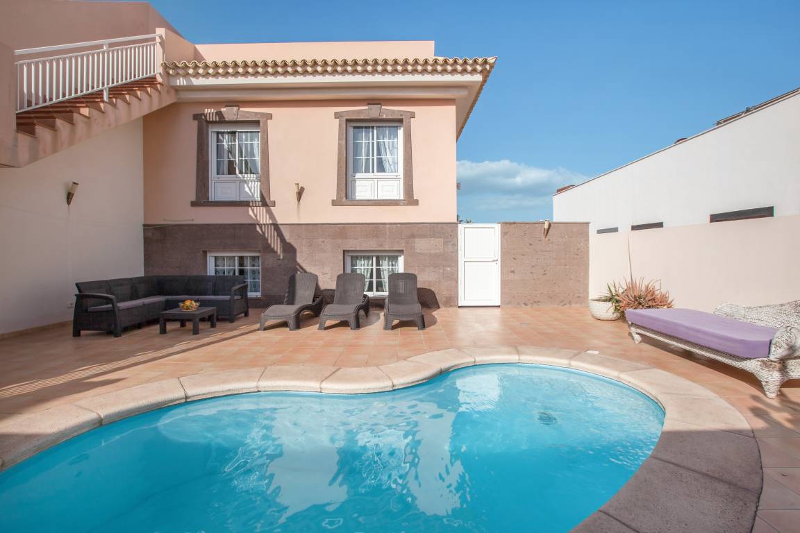 160 M² House ∙ 5 Bedrooms ∙ 12 Guests - Tenerife