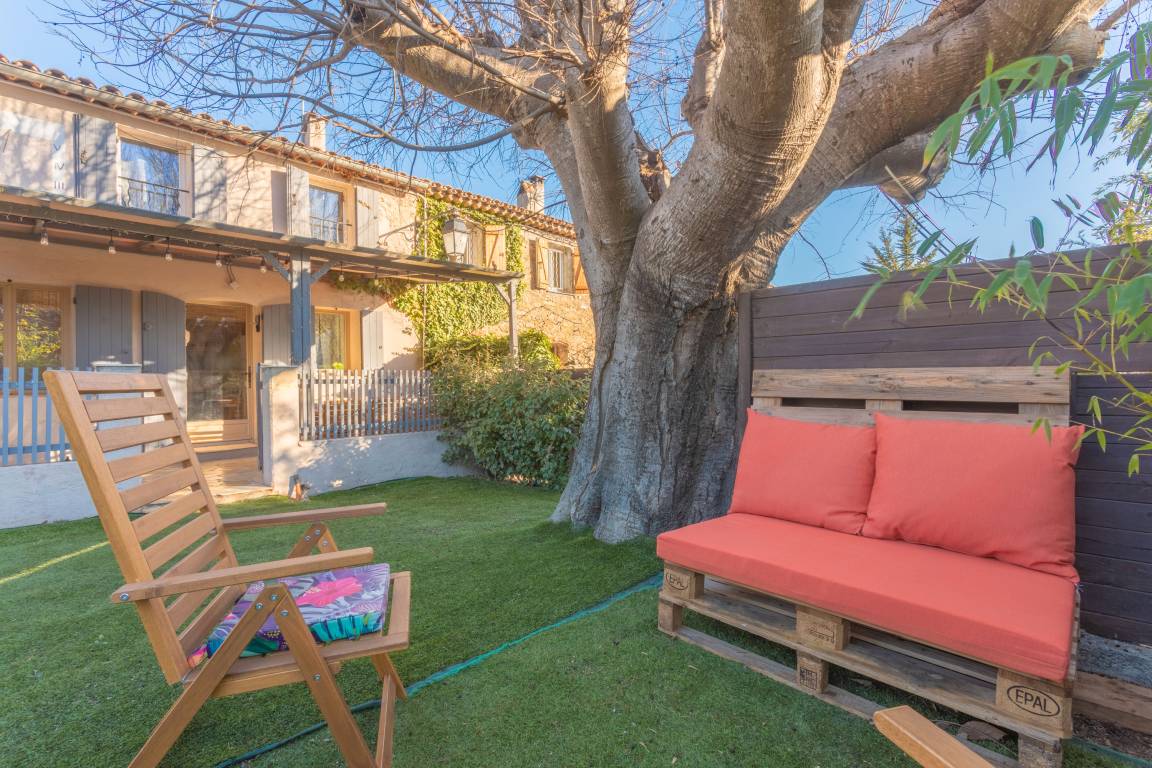 120 M² Maison De Vacances ∙ 4 Chambres ∙ 8 Personnes - Saint-Tropez