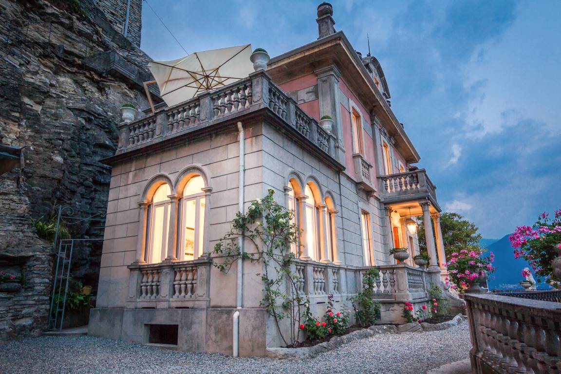 300 M² Villa ∙ 6 Bedrooms ∙ 11 Guests - Como