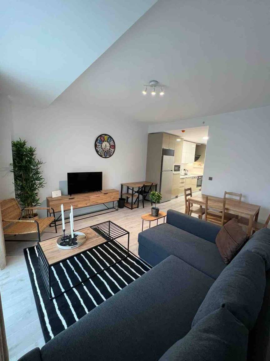 75 M² Apartment ∙ 2 Bedrooms ∙ 4 Guests - Başakşehir