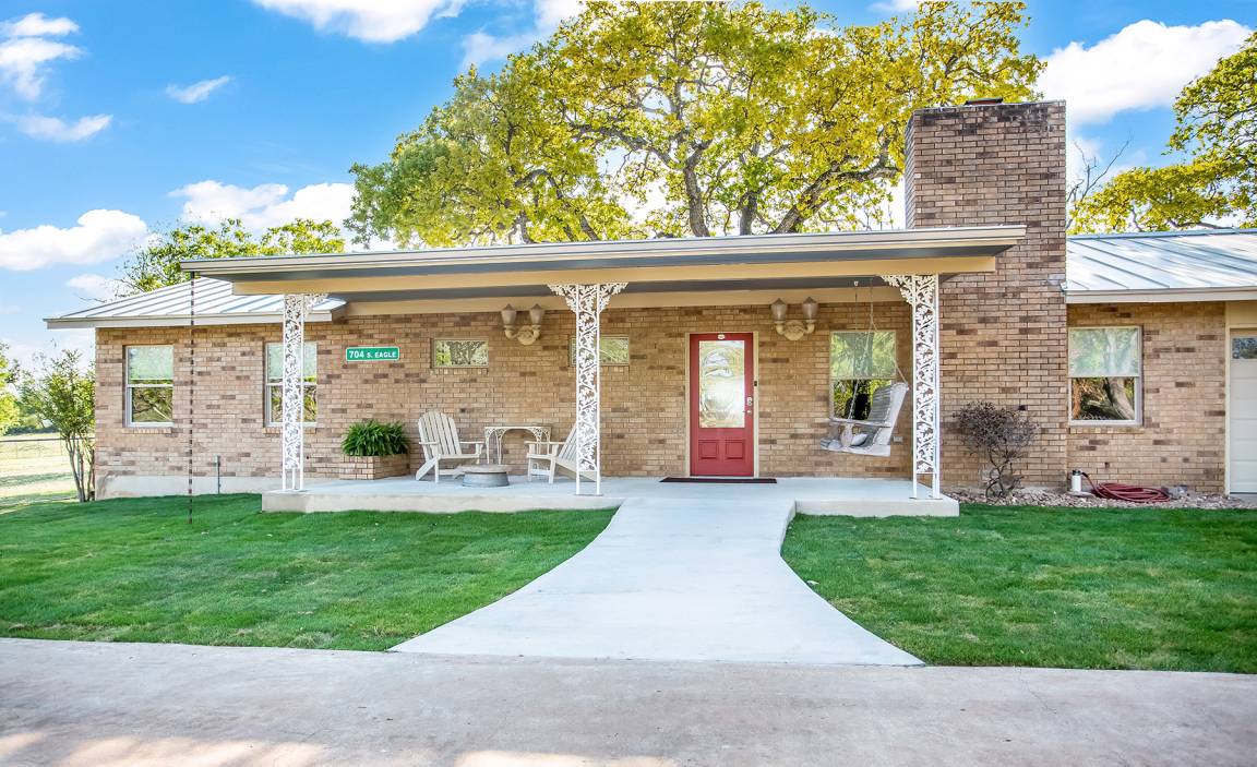 House ∙ 3 Bedrooms ∙ 6 Guests - Fredericksburg
