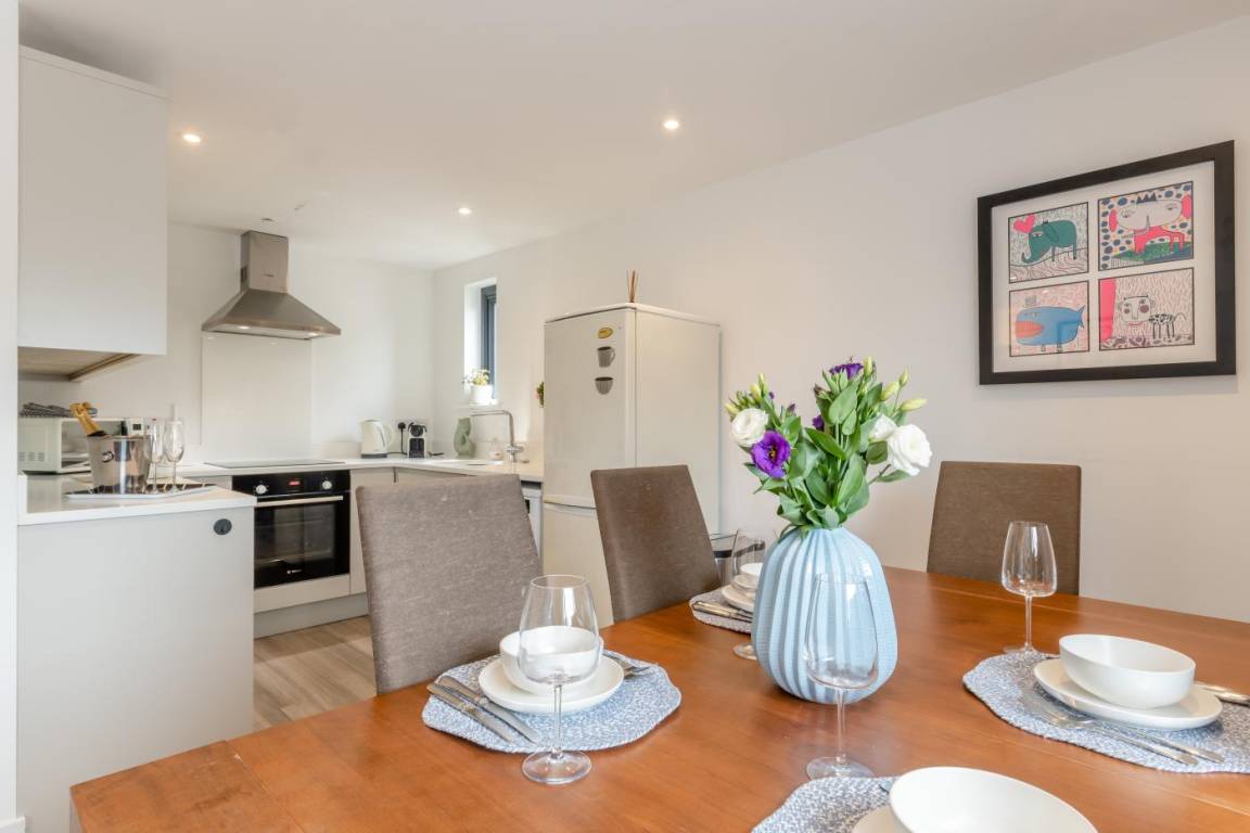 Apartment ∙ 2 Bedrooms ∙ 4 Guests - Blakeney
