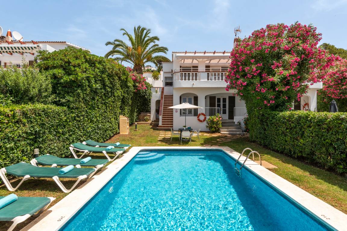 140 M² Villa ∙ 3 Bedrooms ∙ 2 Guests - Minorca