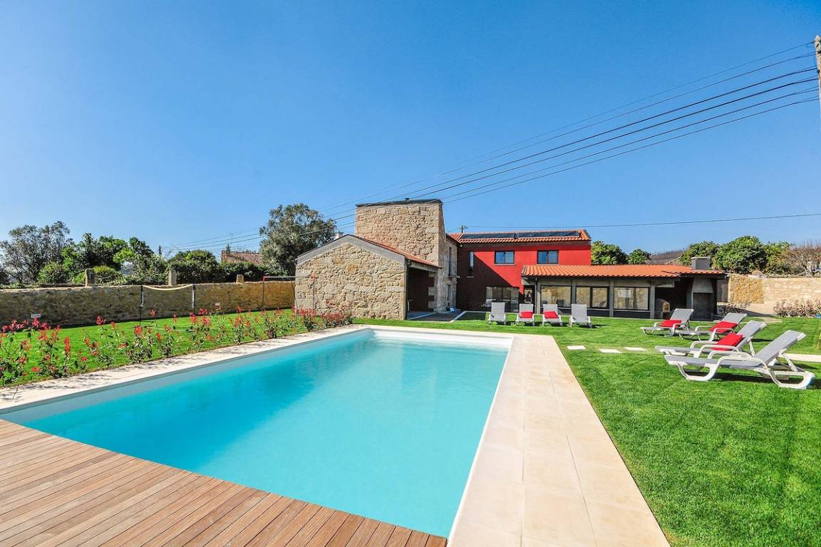 378 M² Villa ∙ 4 Bedrooms ∙ 8 Guests - Nine, Portugal
