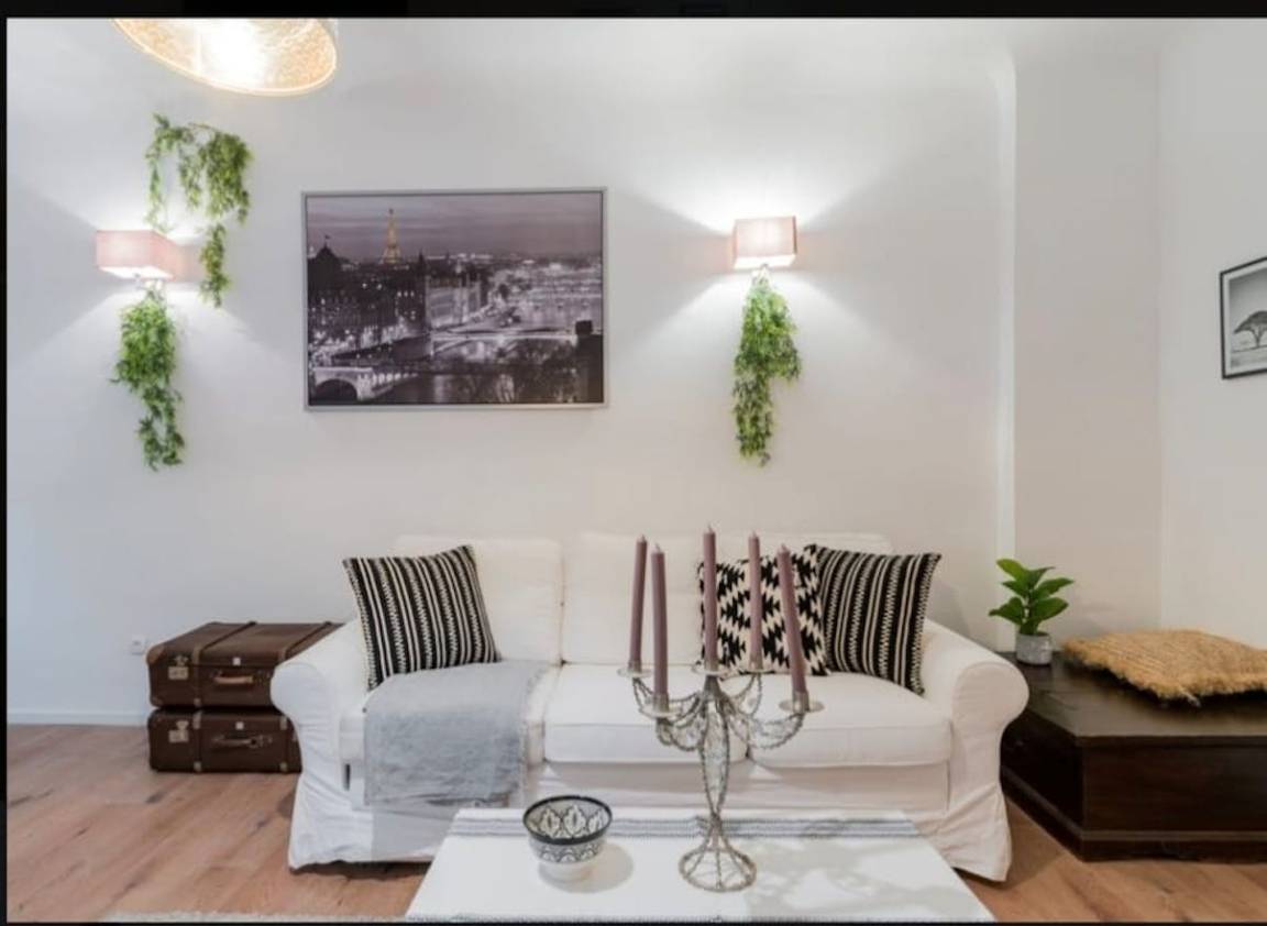 57 M² Huoneisto ∙ 1 Makuuhuone ∙ 2 Vierasta - Berlin