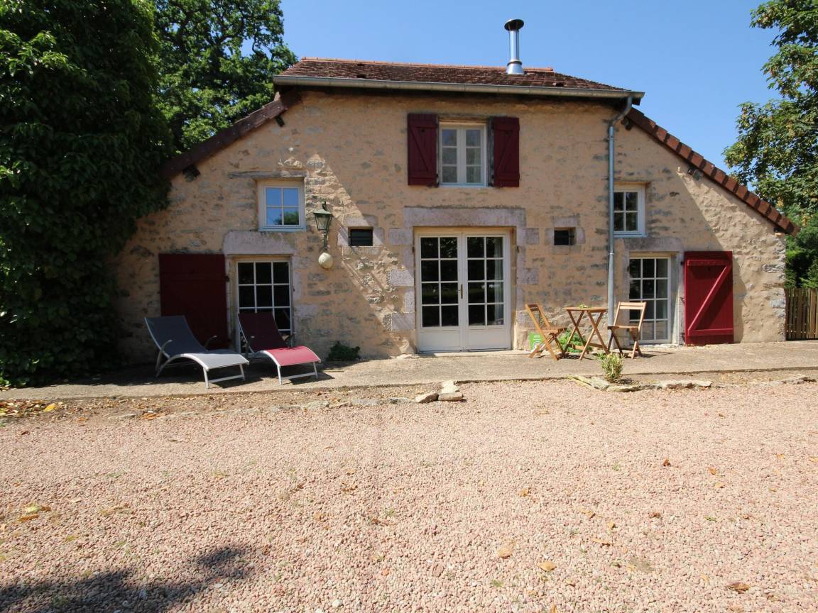 92 M² Cottage ∙ 2 Chambres ∙ 4 Personnes - Nièvre
