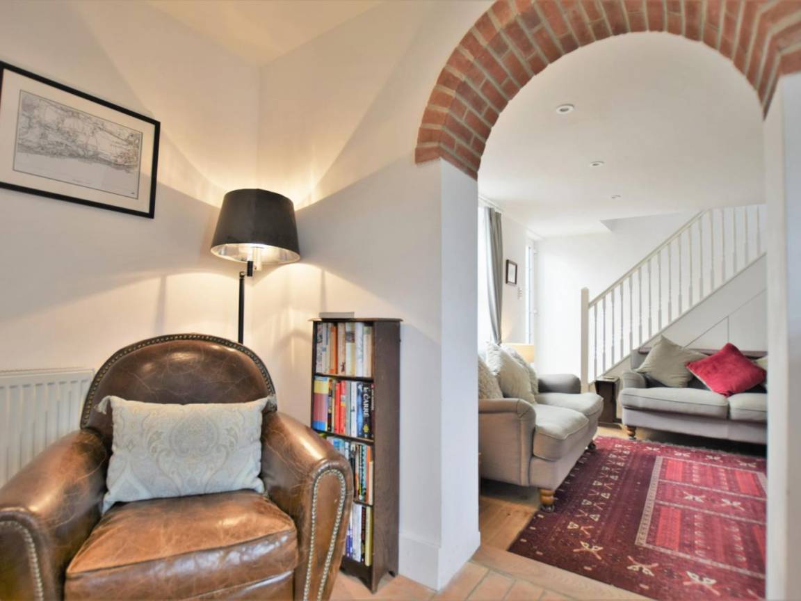 Cottage ∙ 3 Bedrooms ∙ 6 Guests - Folkestone