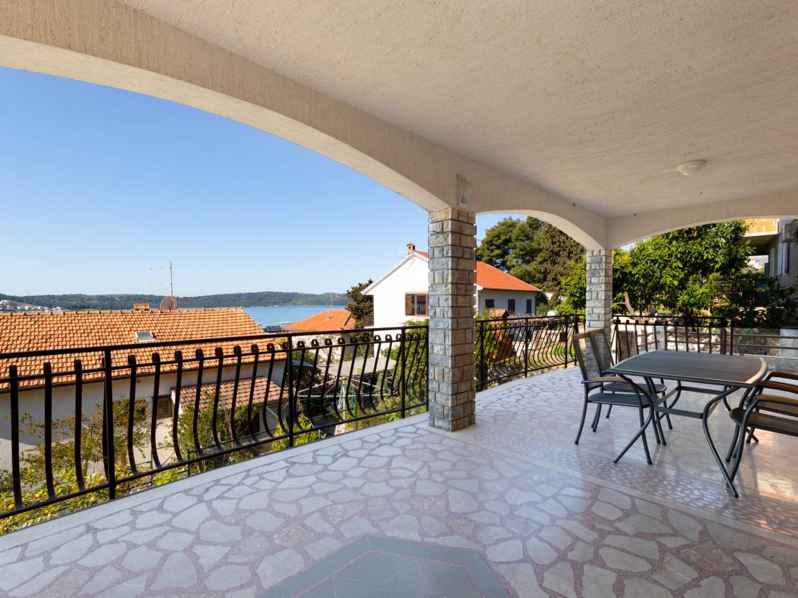 65 M² Appartement ∙ 2 Slaapkamers ∙ 4 Gasten - Trogir
