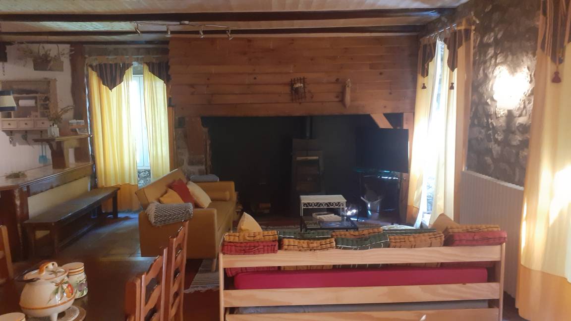 90 M² Appartement ∙ 1 Chambre ∙ 8 Personnes - Langogne