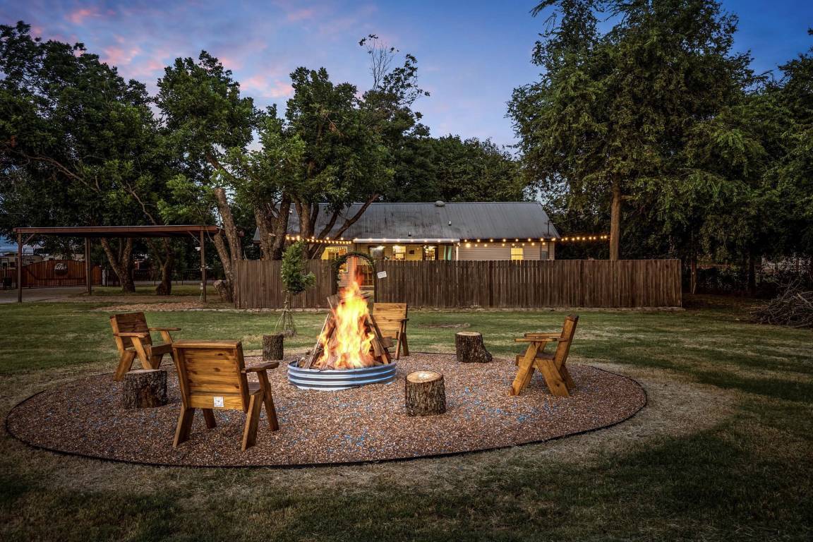 139 M² House ∙ 3 Bedrooms ∙ 9 Guests - Eagle Mountain, Azle