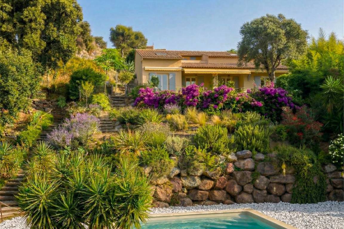 135 M² Villa ∙ 4 Chambres ∙ 8 Personnes - Saint-Raphaël