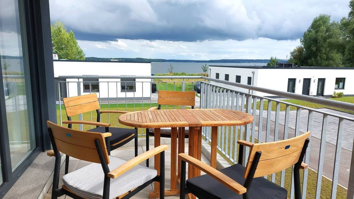 80 M² Apartment ∙ 2 Bedrooms ∙ 4 Guests - Schwerin