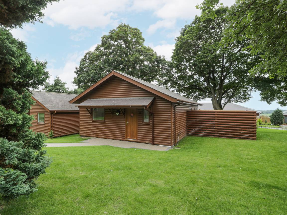 Cottage ∙ 3 Bedrooms ∙ 6 Guests - Prestatyn