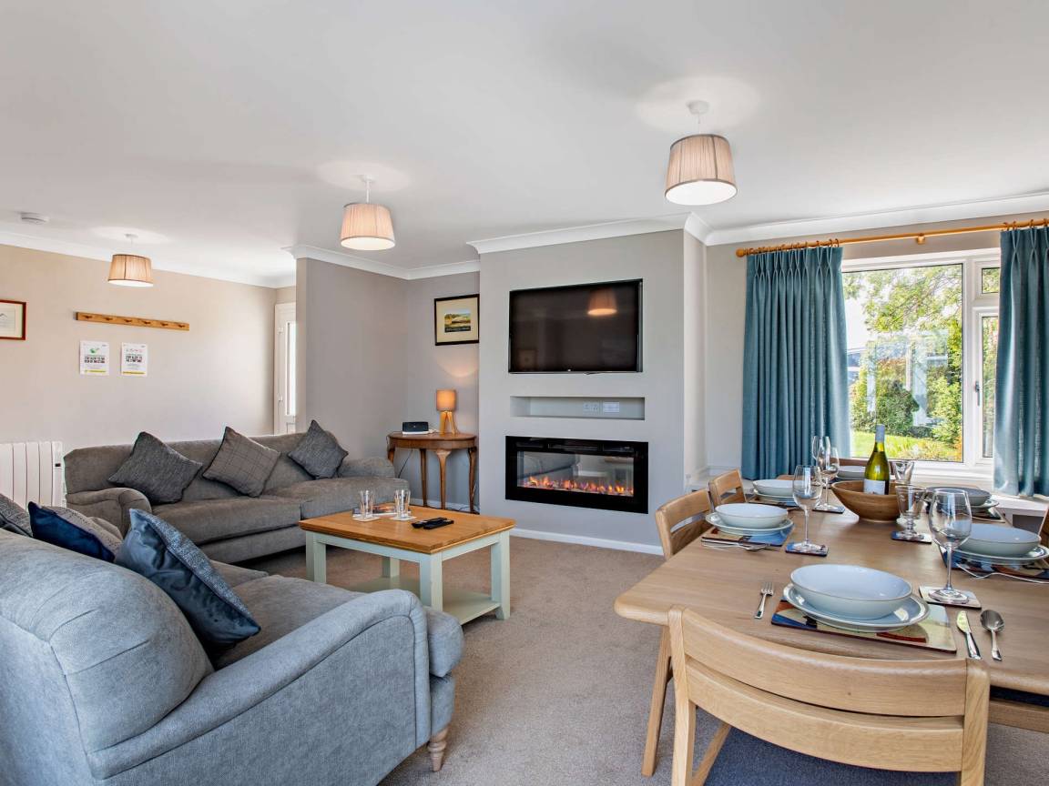 Cottage ∙ 3 Bedrooms ∙ 6 Guests - Sheringham