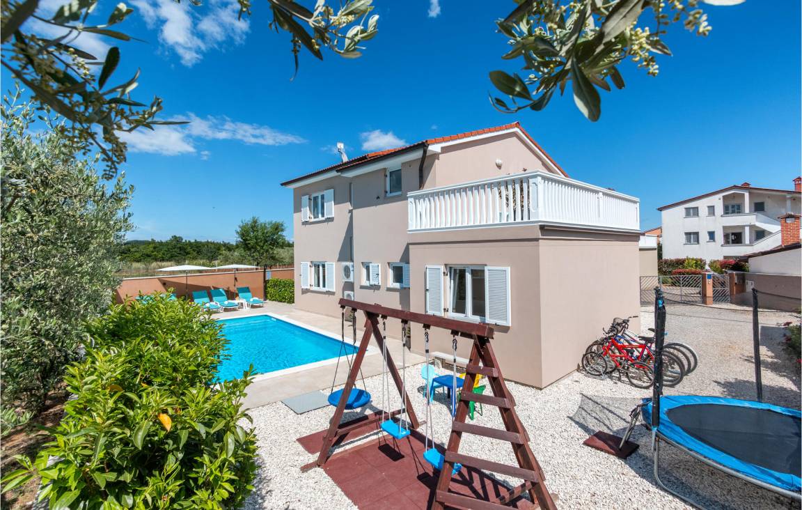 134 M² House ∙ 3 Bedrooms ∙ 6 Guests - Pula