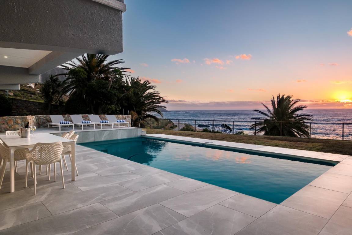Apartment ∙ 6 Bedrooms ∙ 12 Guests - Camps Bay