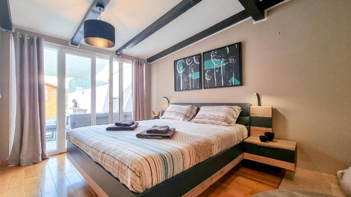 87 M² Apartment ∙ 3 Bedrooms ∙ 5 Guests - Novigrad