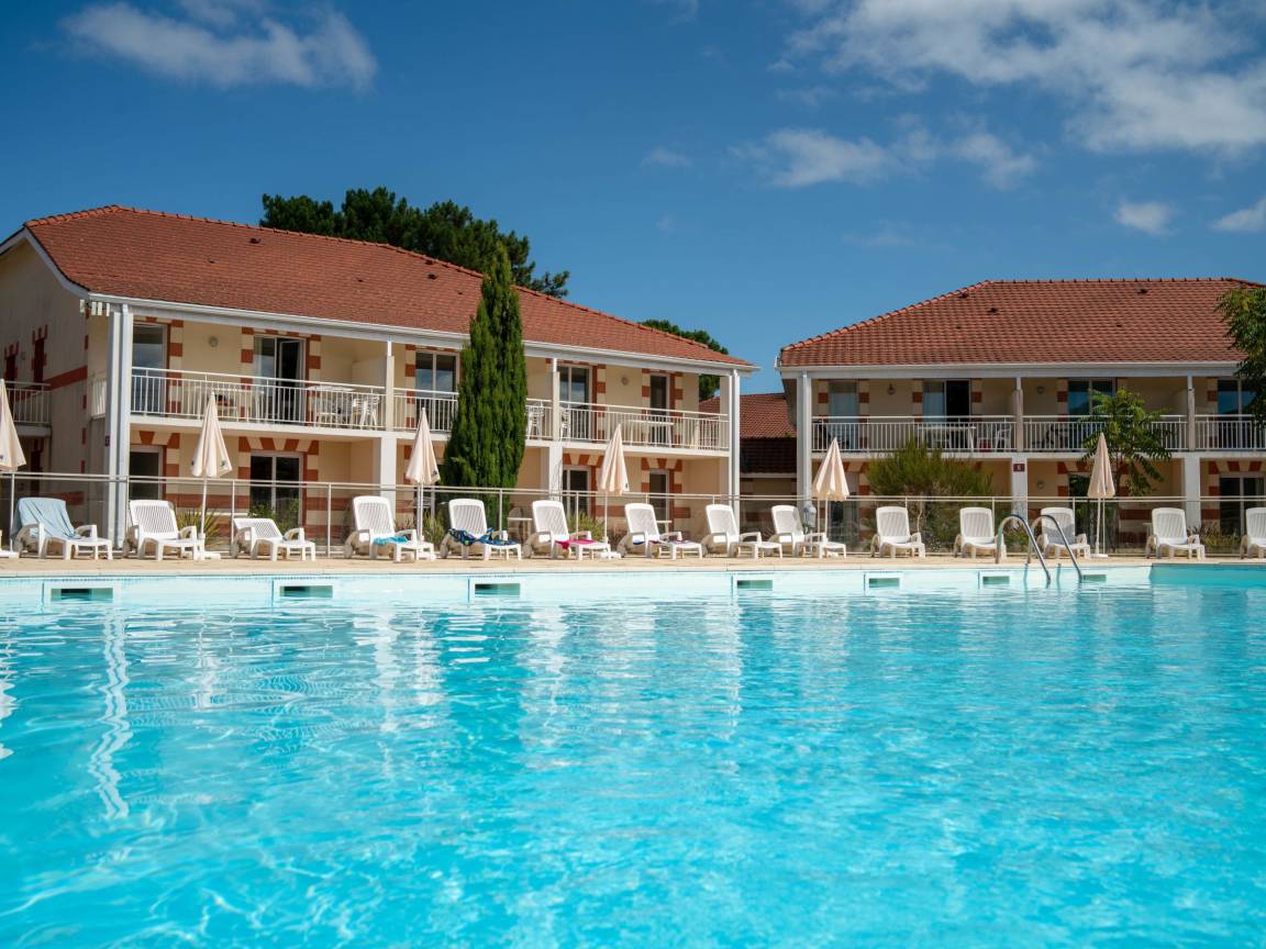 42 M² Ferienhaus ∙ 1 Schlafzimmer ∙ 8 Gäste - Soulac-sur-Mer