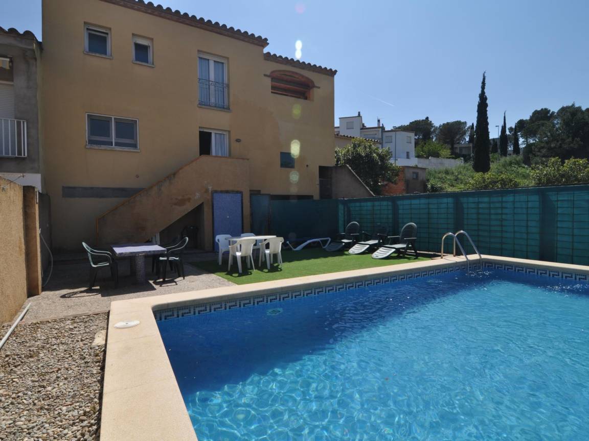 159 M² Villa ∙ 4 Bedrooms ∙ 8 Guests - L'Escala