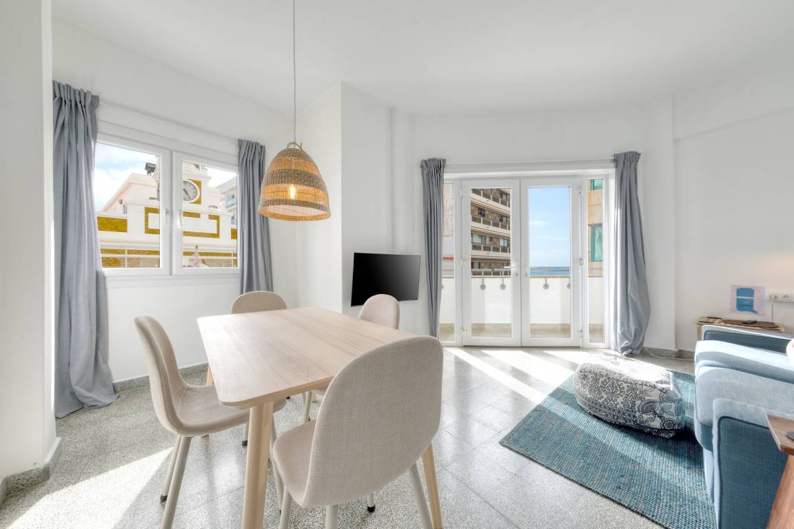 90 M² Apartamento ∙ 2 Habitaciones ∙ 4 Huéspedes - Arrecife