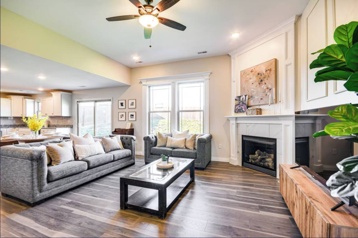 145 M² House ∙ 3 Bedrooms ∙ 6 Guests - Columbia, MO