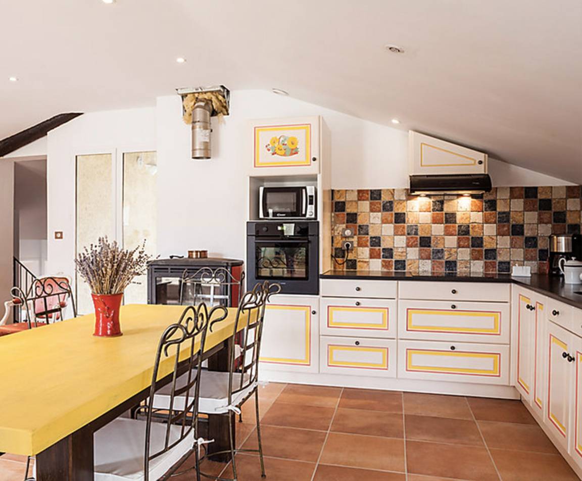 140 M² Appartement ∙ 4 Chambres ∙ 8 Personnes - Banon