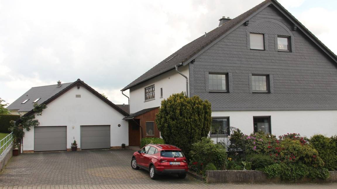 120 M² Ferienwohnung ∙ 3 Schlafzimmer ∙ 5 Gäste - Kastellaun