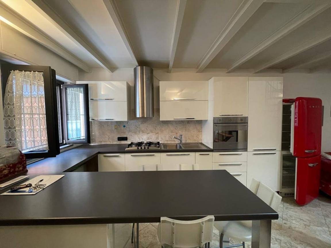 100 M² Apartamento ∙ 1 Quarto ∙ 3 Hóspedes - Milão