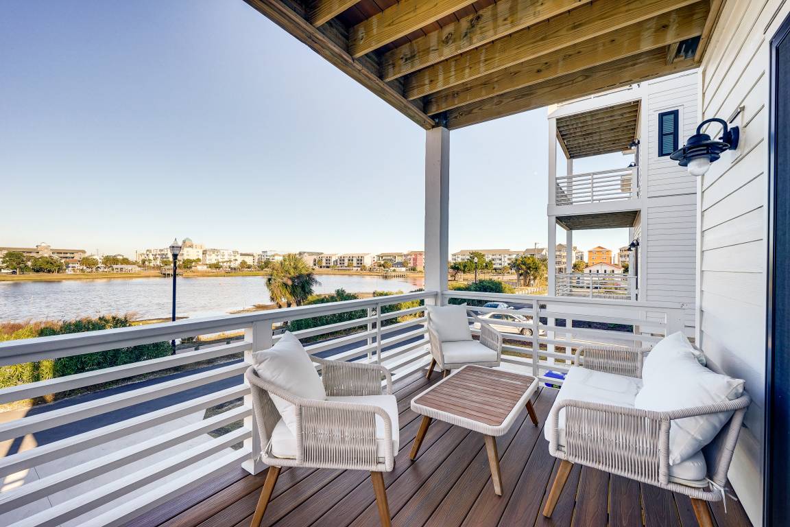 240 M² Apartment ∙ 5 Bedrooms ∙ 14 Guests - Carolina Beach, NC