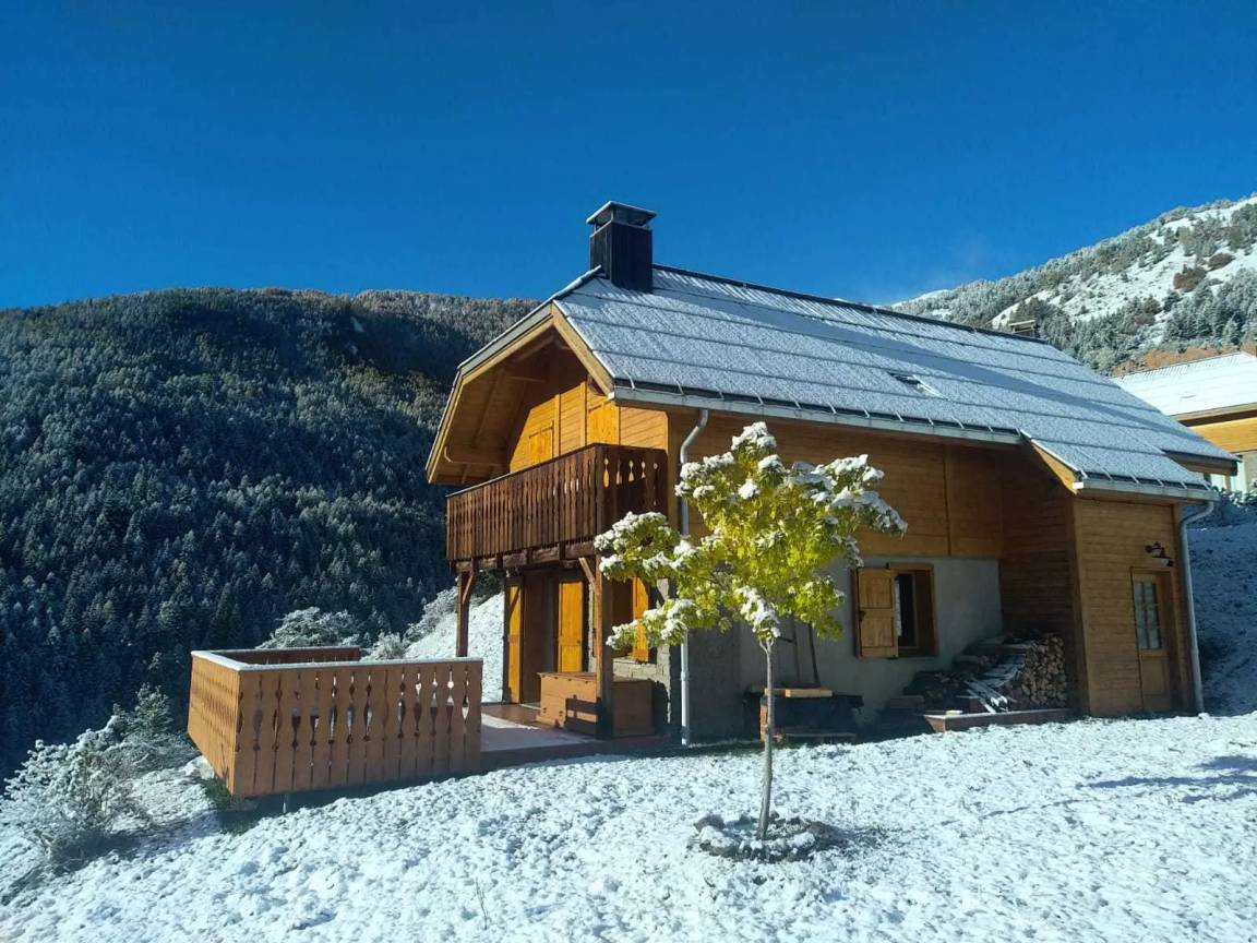 110 M² Chalet ∙ 4 Chambres ∙ 12 Personnes - Allos