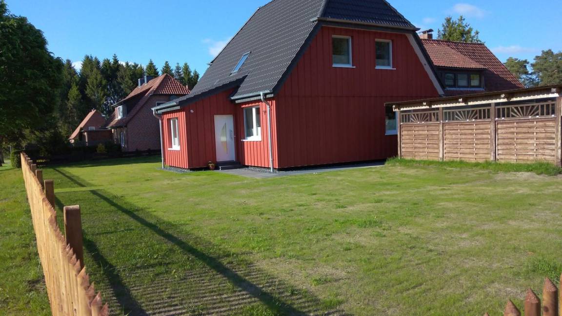100 M² Ferienhaus ∙ 3 Schlafzimmer ∙ 6 Gäste - Bispingen