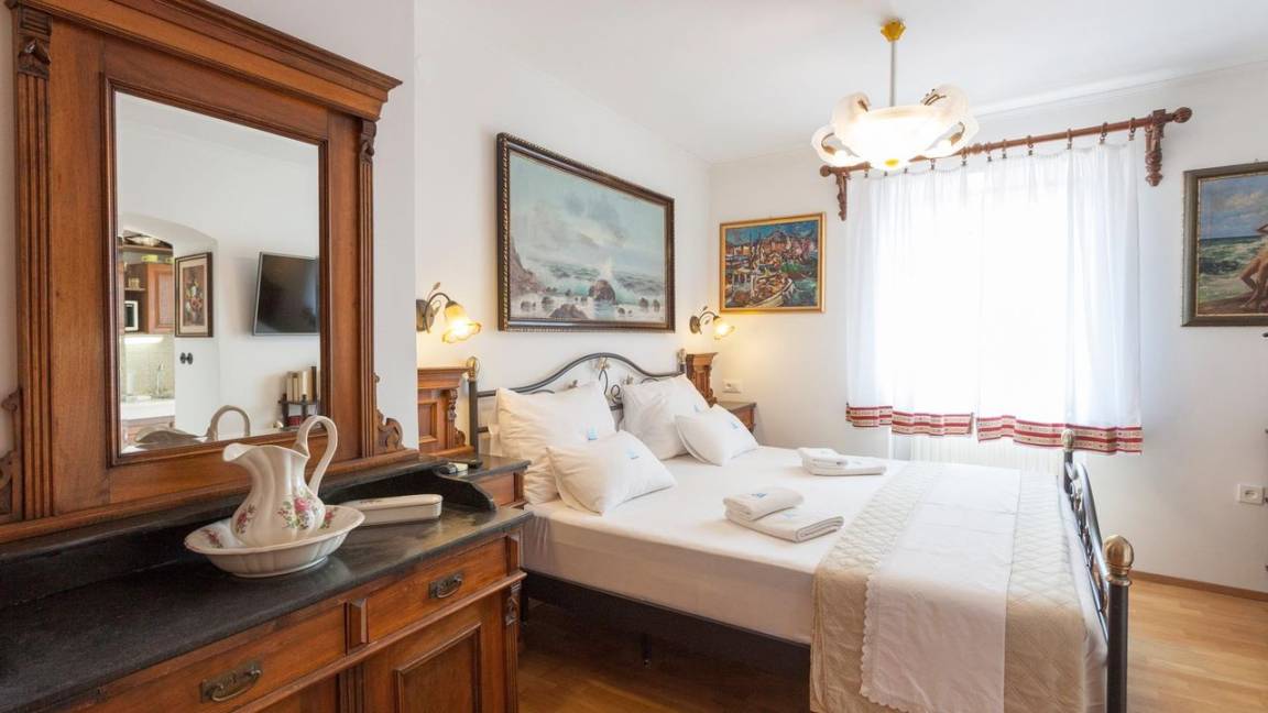 22 M² Hôtel ∙ 1 Chambre ∙ 2 Personnes - Makarska