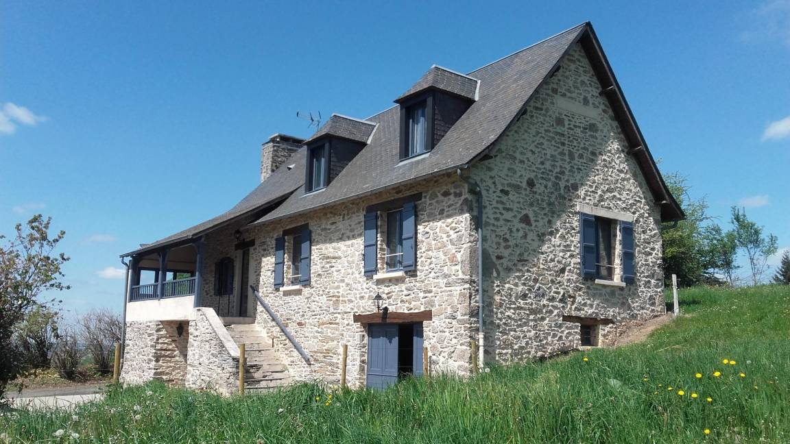 100 M² Gîte ∙ 2 Chambres ∙ 4 Personnes - Corrèze