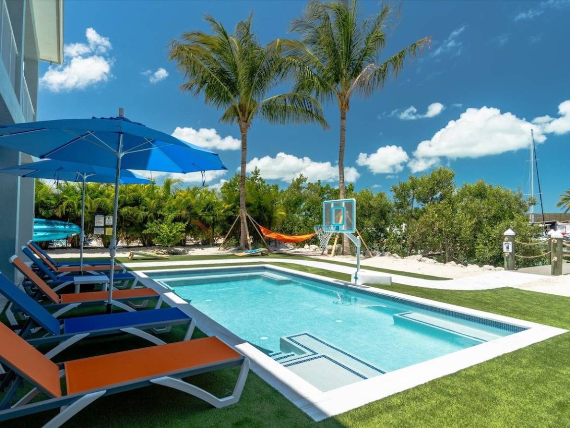 190 M² House ∙ 4 Bedrooms ∙ 10 Guests - Key Colony Beach, FL