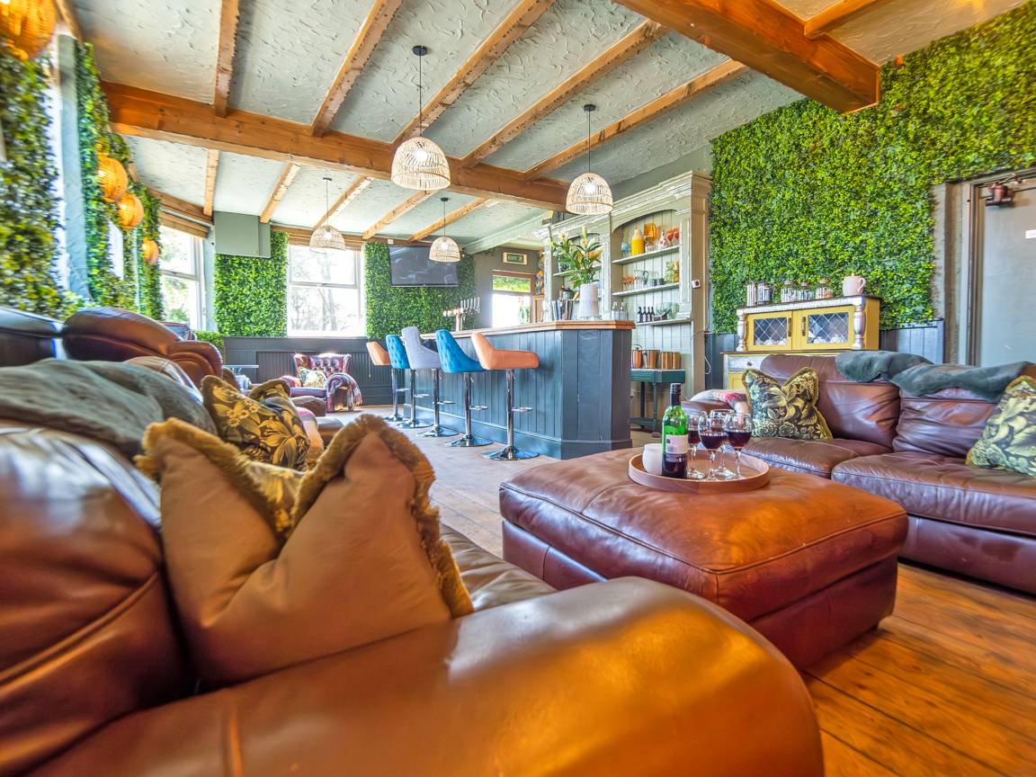 Casa Rural ∙ 4 Habitaciones ∙ 19 Huéspedes - Gales