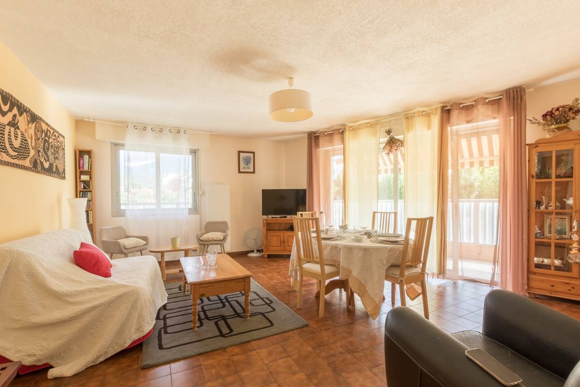 75 M² Appartement ∙ 2 Chambres ∙ 6 Personnes - Réallon