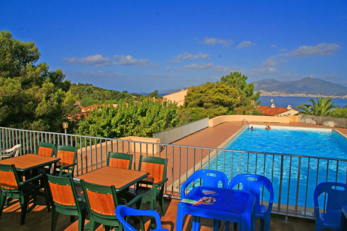 32 M² Appartement ∙ 2 Chambres ∙ 6 Personnes - Ajaccio
