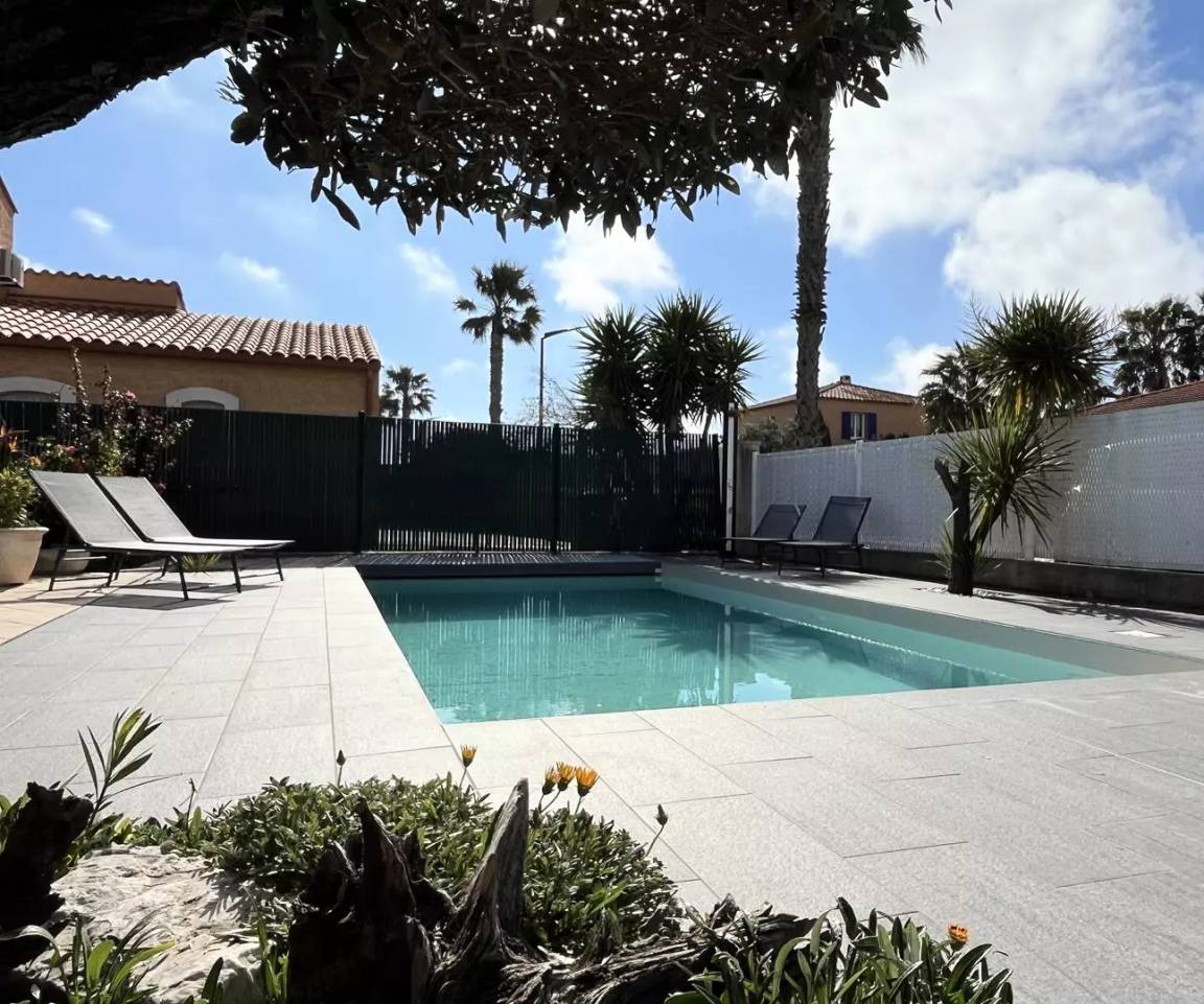 90 M² Maison De Vacances ∙ 3 Chambres ∙ 6 Personnes - Saint-Laurent-de-la-Salanque