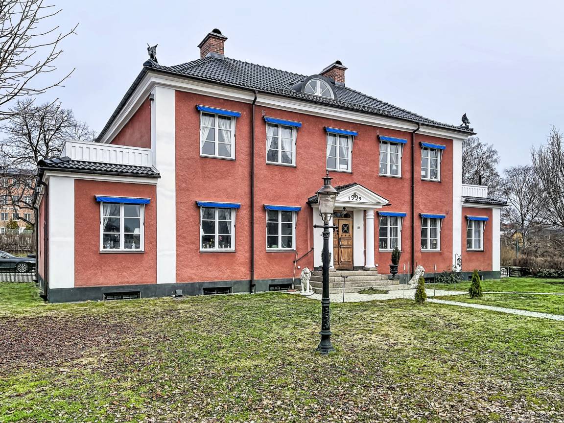 250 M² Ferienhaus ∙ 4 Schlafzimmer ∙ 8 Gäste - Vimmerby
