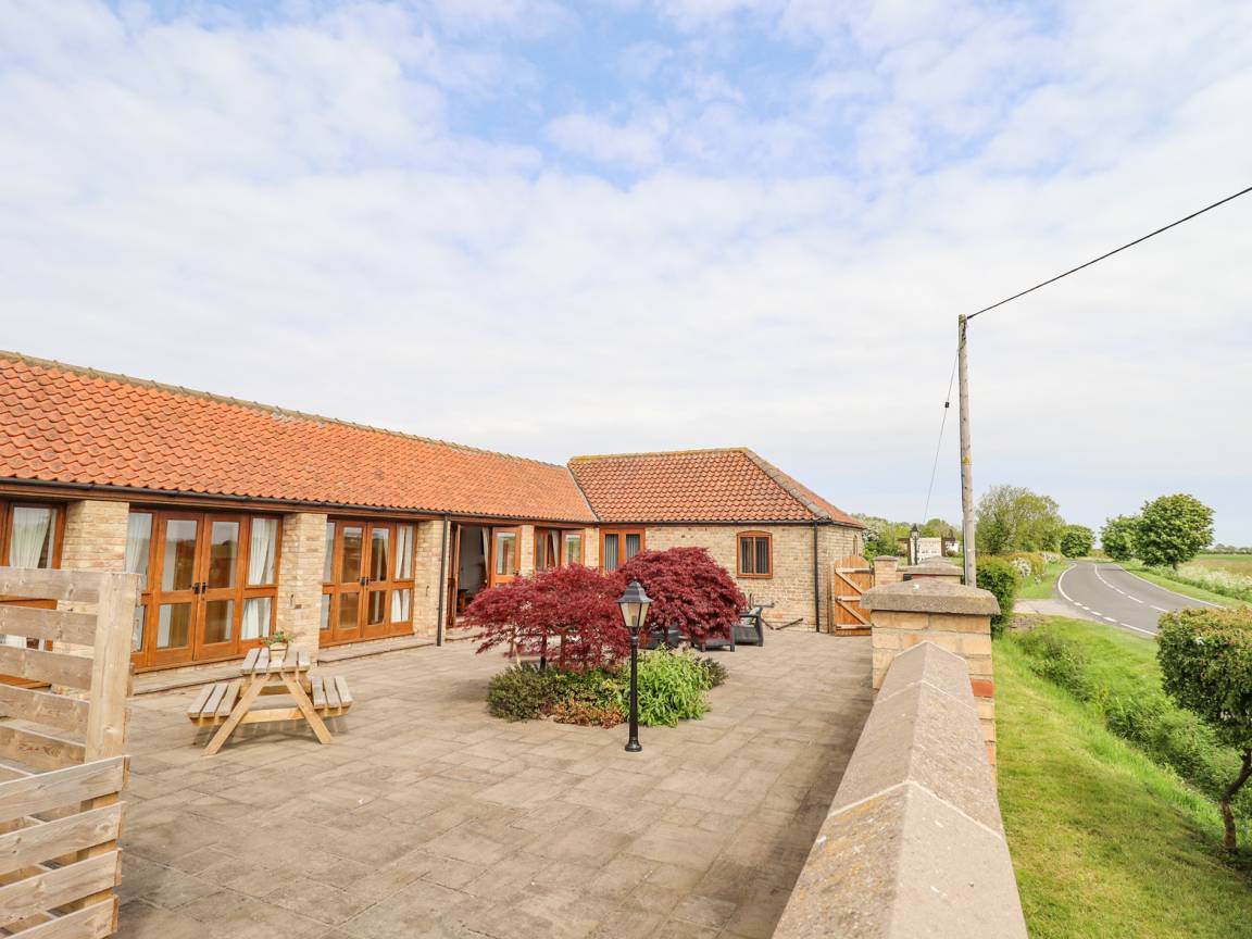 Cottage ∙ 3 Bedrooms ∙ 6 Guests - Sutton on Sea