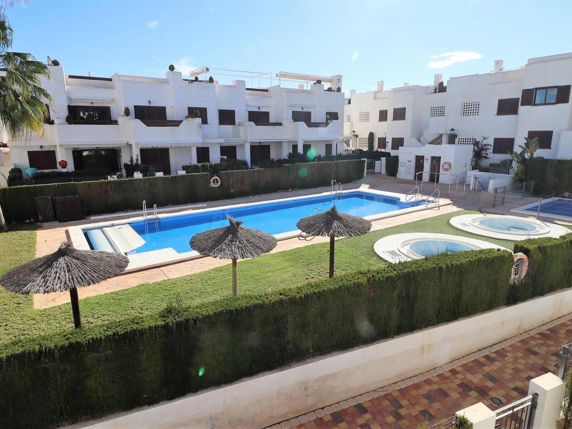 75 M² Apartamento ∙ 2 Habitaciones ∙ 4 Huéspedes - Pulpí