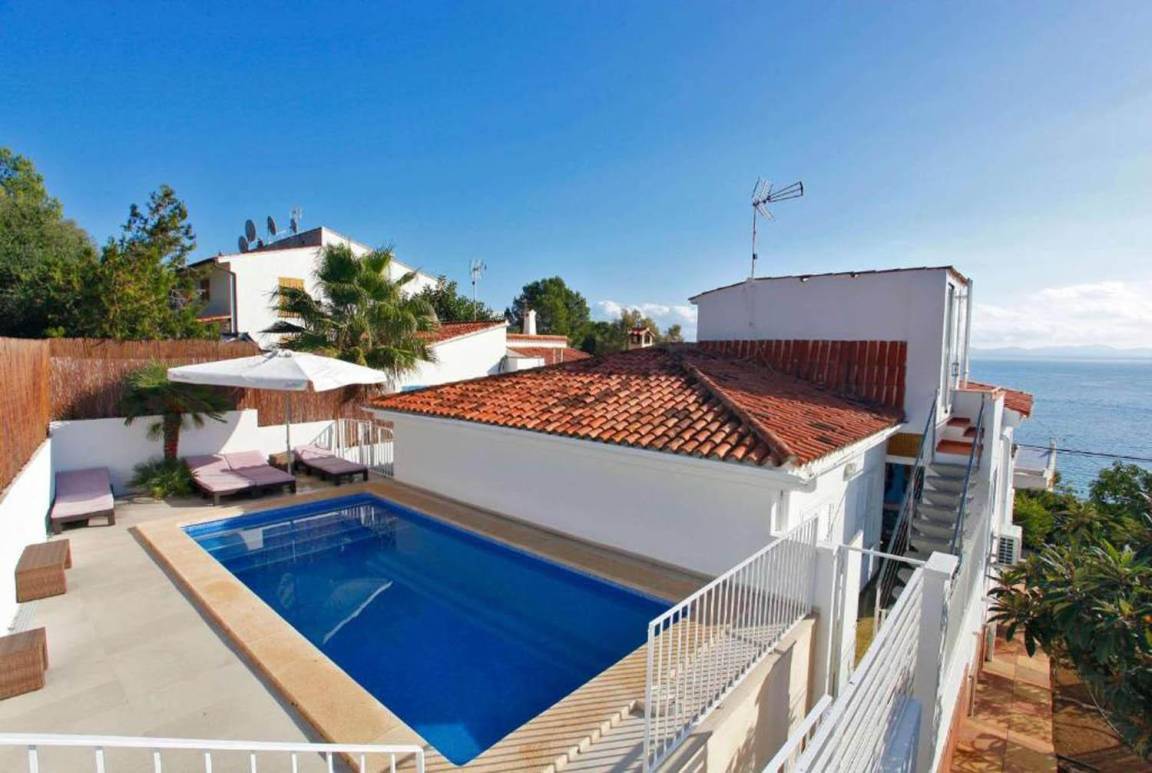 180 M² Villa ∙ 4 Schlafzimmer ∙ 8 Gäste - Alcúdia