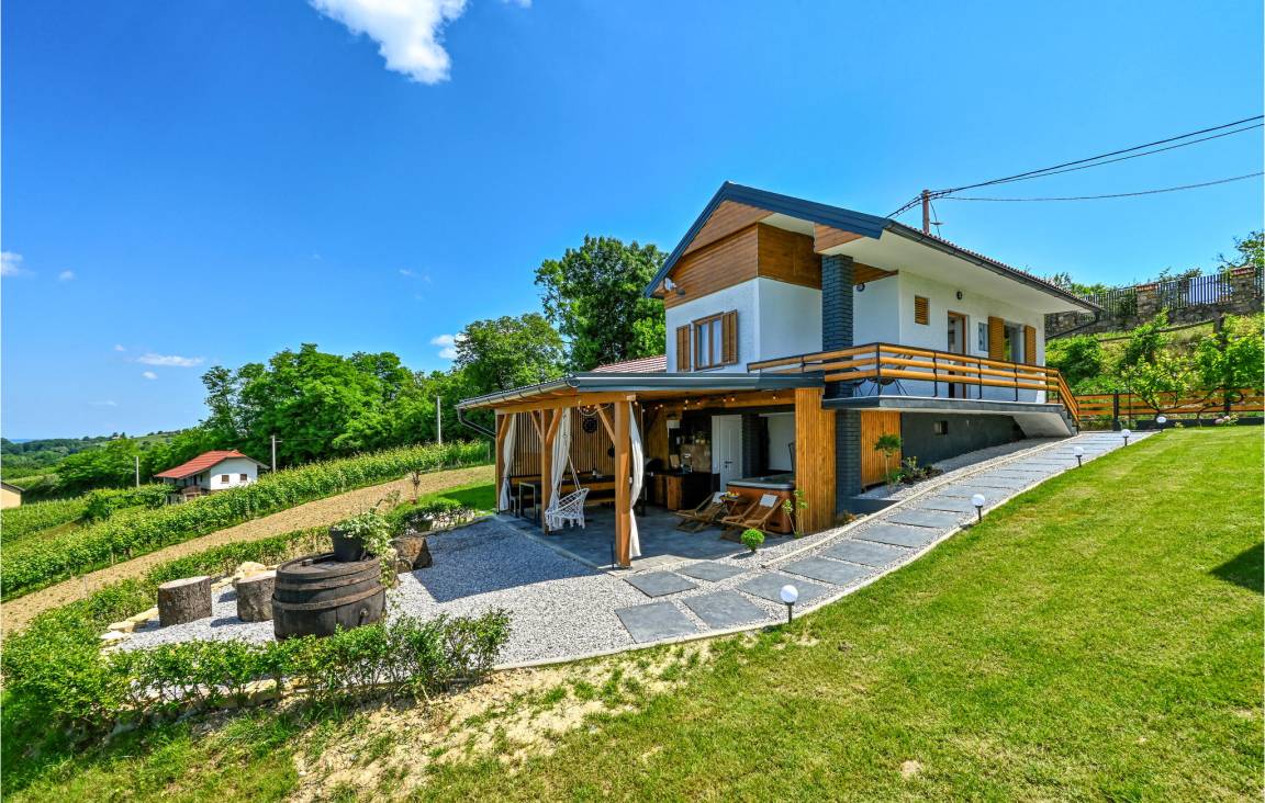40 M² House ∙ 1 Bedroom ∙ 4 Guests - Ljutomer
