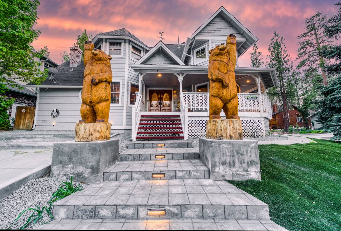 358 M² Cabin ∙ 6 Bedrooms ∙ 16 Guests - Big Bear Lake, CA