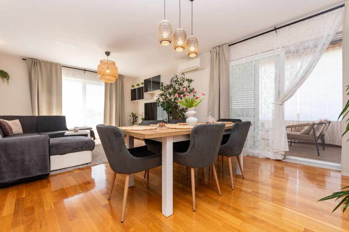 120 M² Ferienhaus ∙ 4 Schlafzimmer ∙ 7 Gäste - Brodarica